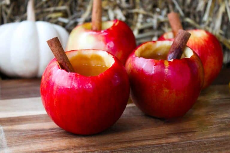 Hot Spiked Apple Cider Cocktail - Cuisine & Cocktails