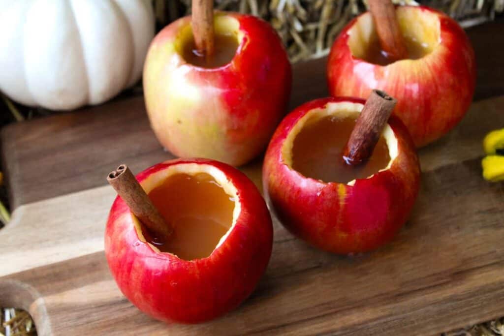 Hot Spiked Apple Cider Cocktail - Cuisine & Cocktails